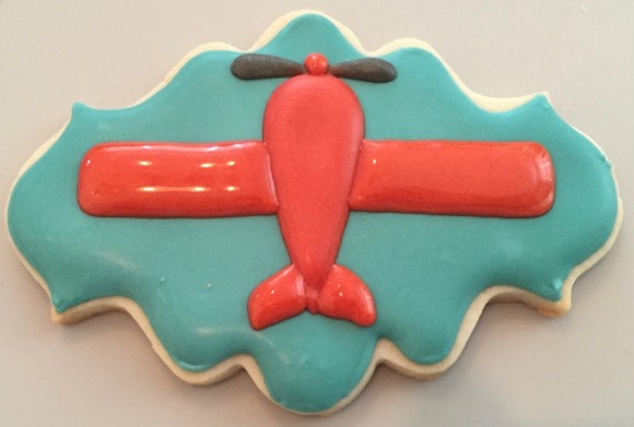easy airplane cookie tutorial | Snickerdoodledoo
